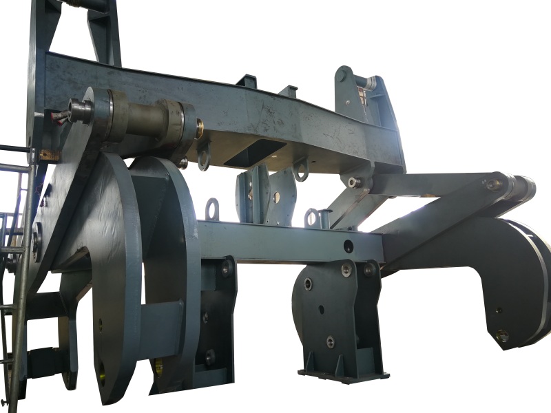 slab tongs, used to lift and move slabs
